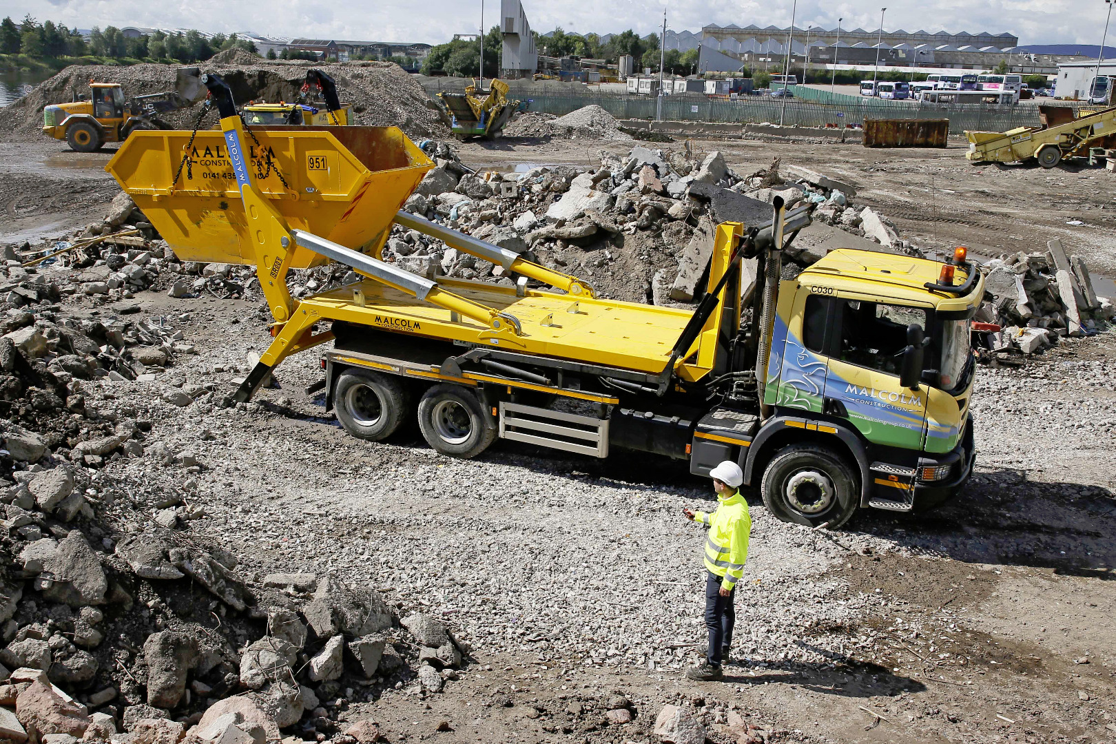 Demountable Skiploader